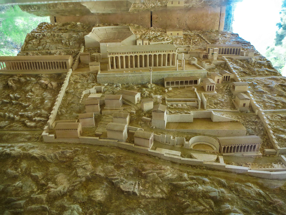 The Oracle of Delphi - Back to the Past to See the Future